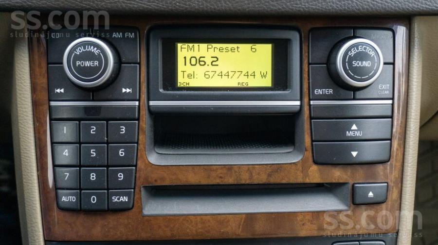 Brūns Volvo XC90 2008 Rīga, ar dzinēja tilpumu 2.40 L un nobraukumu 382 tūkst. km par 6990 €, foto 18 vietnē AUTOMOTO.COM.LV