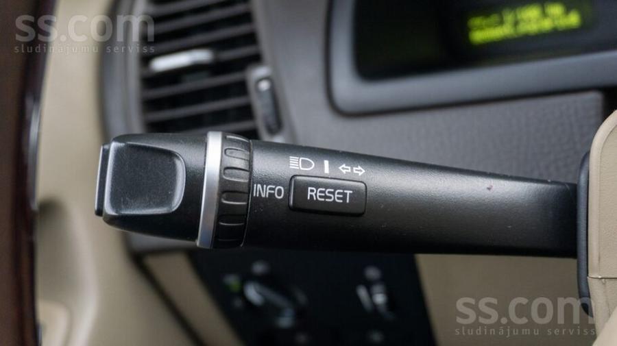 Brūns Volvo XC90 2008 Rīga, ar dzinēja tilpumu 2.40 L un nobraukumu 382 tūkst. km par 6990 €, foto 22 vietnē AUTOMOTO.COM.LV