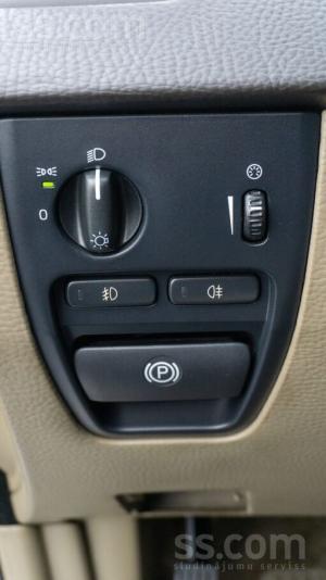 Brūns Volvo XC90 2008 Rīga, ar dzinēja tilpumu 2.40 L un nobraukumu 382 tūkst. km par 6990 €, foto 25 vietnē AUTOMOTO.COM.LV