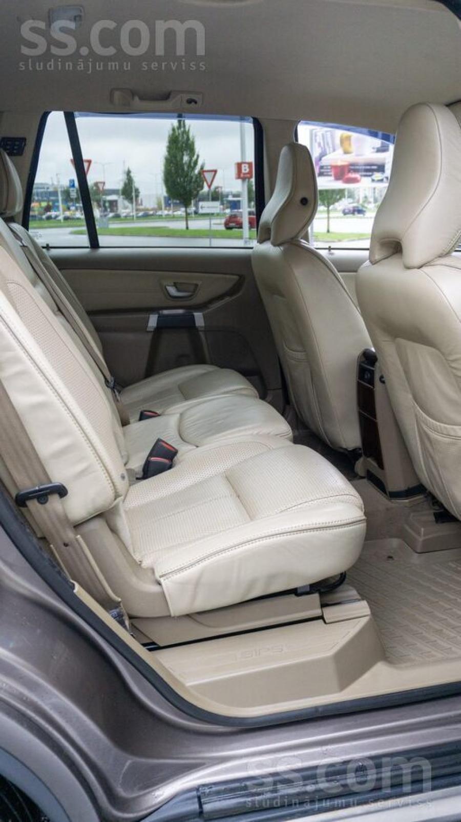 Brūns Volvo XC90 2008 Rīga, ar dzinēja tilpumu 2.40 L un nobraukumu 382 tūkst. km par 6990 €, foto 29 vietnē AUTOMOTO.COM.LV