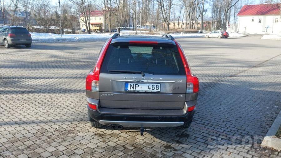 Brown Volvo XC90 2009 in Aluksne, with an engine capacity of 2.40 L and mileage of 0 thousand km for 4700 €, photo 9 on AUTOMOTO.COM.LV