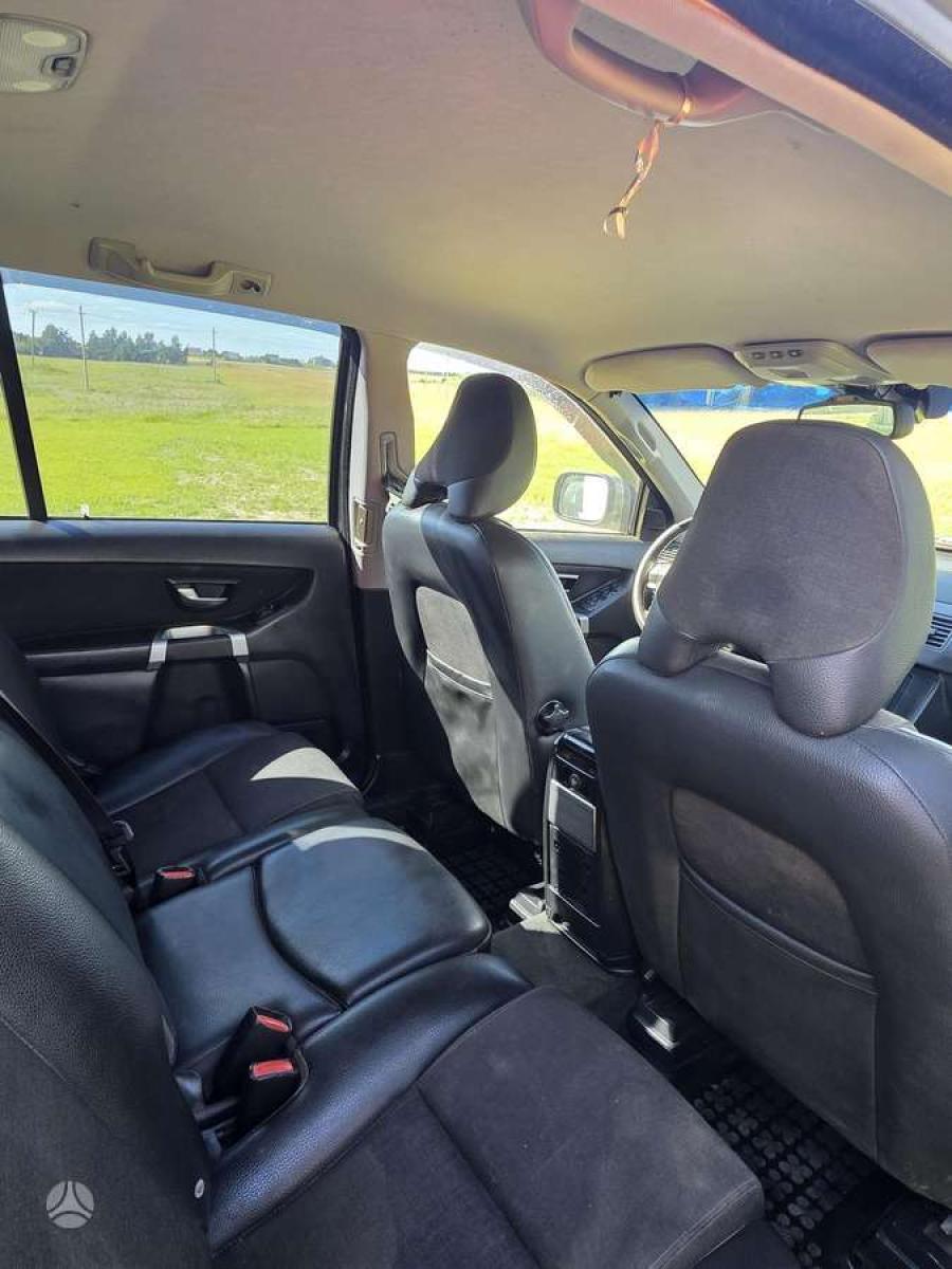 Brūns Volvo XC90 2009 Kaišiadorys, ar dzinēja tilpumu 2.40 L un nobraukumu 307 tūkst. km par 5800 €, foto 4 vietnē AUTOMOTO.COM.LV