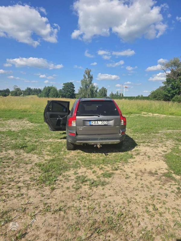 Brown Volvo XC90 2009 in Kaisiadorys, with an engine capacity of 2.40 L and mileage of 307 thousand km for 5800 €, photo 7 on AUTOMOTO.COM.LV