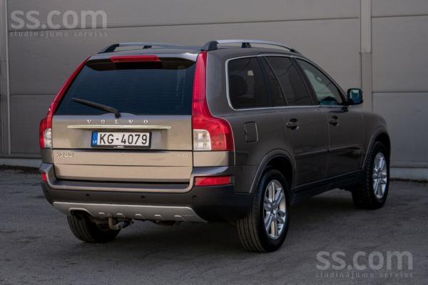 Brown Volvo XC90 2010 in Riga, with an engine capacity of 2.40 L and mileage of 0 thousand km for 9452 €, photo 4 on AUTOMOTO.COM.LV