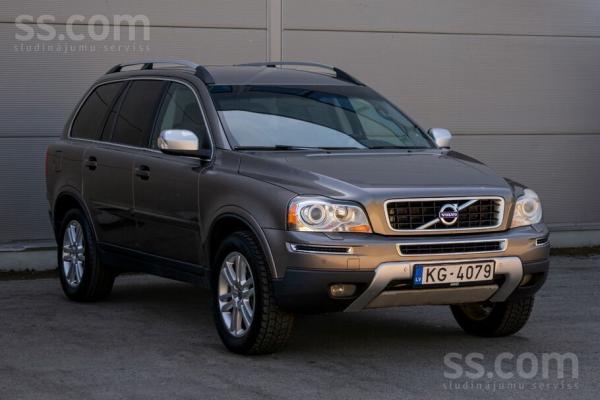 Brown Volvo XC90 2010 in Riga, with an engine capacity of 2.40 L and mileage of 0 thousand km for 9452 €, photo 3 on AUTOMOTO.COM.LV