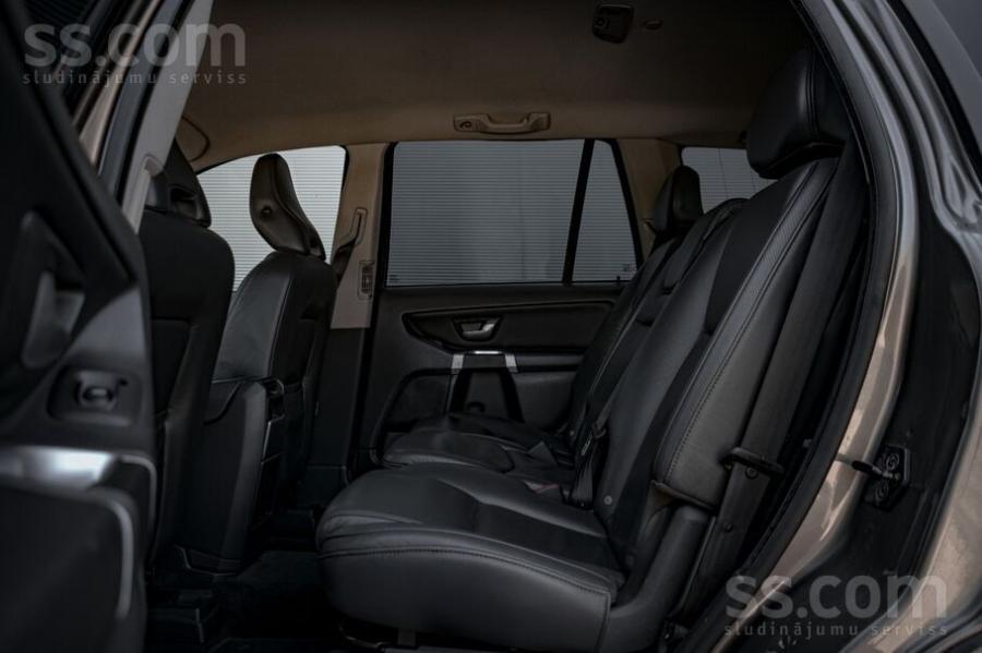 Brūns Volvo XC90 2010 Rīga, ar dzinēja tilpumu 2.40 L un nobraukumu 0 tūkst. km par 9452 €, foto 9 vietnē AUTOMOTO.COM.LV