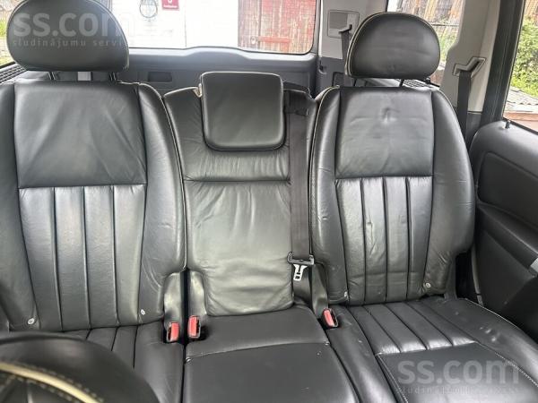 Brown Volvo XC90 2010 in Jelgava, with an engine capacity of 2.40 L and mileage of 283 thousand km for 10000 €, photo 7 on AUTOMOTO.COM.LV