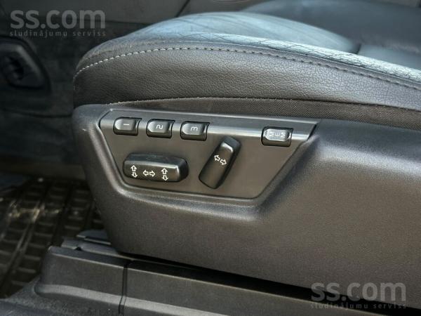 Brown Volvo XC90 2010 in Jelgava, with an engine capacity of 2.40 L and mileage of 0 thousand km for 8490 €, photo 8 on AUTOMOTO.COM.LV