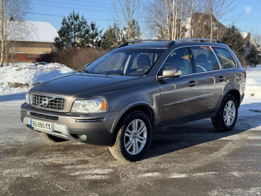 Brown Volvo XC90 2011 in Taurage, with an engine capacity of 2.40 L and mileage of 260 thousand km for 9300 €, photo 3 on AUTOMOTO.COM.LV