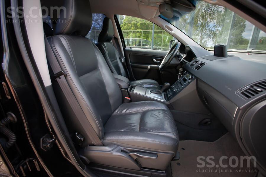 Brūns Volvo XC90 2011 Tukums, ar dzinēja tilpumu 2.40 L un nobraukumu 0 tūkst. km par 9490 €, foto 17 vietnē AUTOMOTO.COM.LV