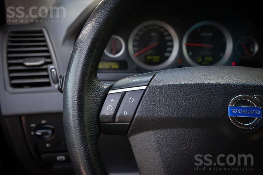 Brūns Volvo XC90 2011 Tukums, ar dzinēja tilpumu 2.40 L un nobraukumu 0 tūkst. km par 9490 €, foto 21 vietnē AUTOMOTO.COM.LV