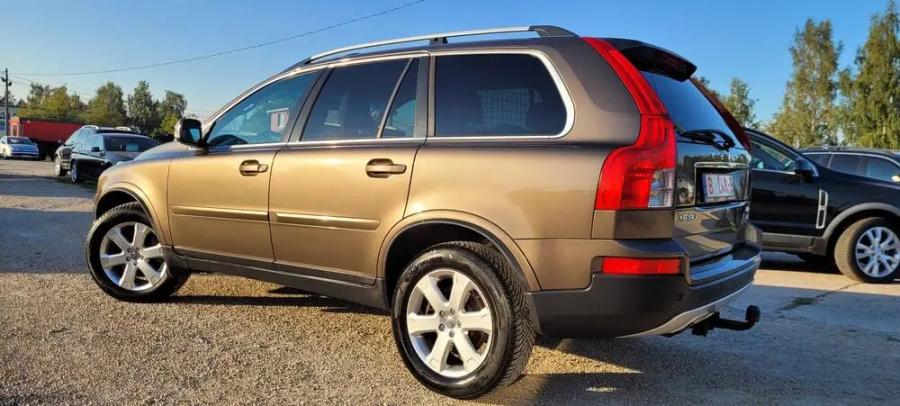 Brown Volvo XC90 2011 in Riga, with an engine capacity of 2.40 L and mileage of 217 thousand km for 11200 €, photo 7 on AUTOMOTO.COM.LV