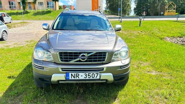 Brown Volvo XC90 2011 in Madona, with an engine capacity of 2.40 L and mileage of 335 thousand km for 8300 €, photo 2 on AUTOMOTO.COM.LV