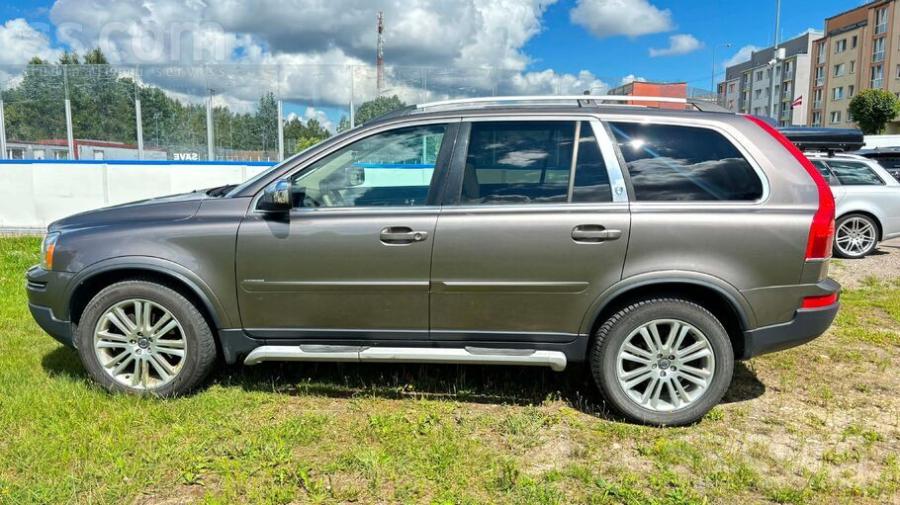 Brūns Volvo XC90 2011 Madona, ar dzinēja tilpumu 2.40 L un nobraukumu 335 tūkst. km par 8300 €, foto 9 vietnē AUTOMOTO.COM.LV