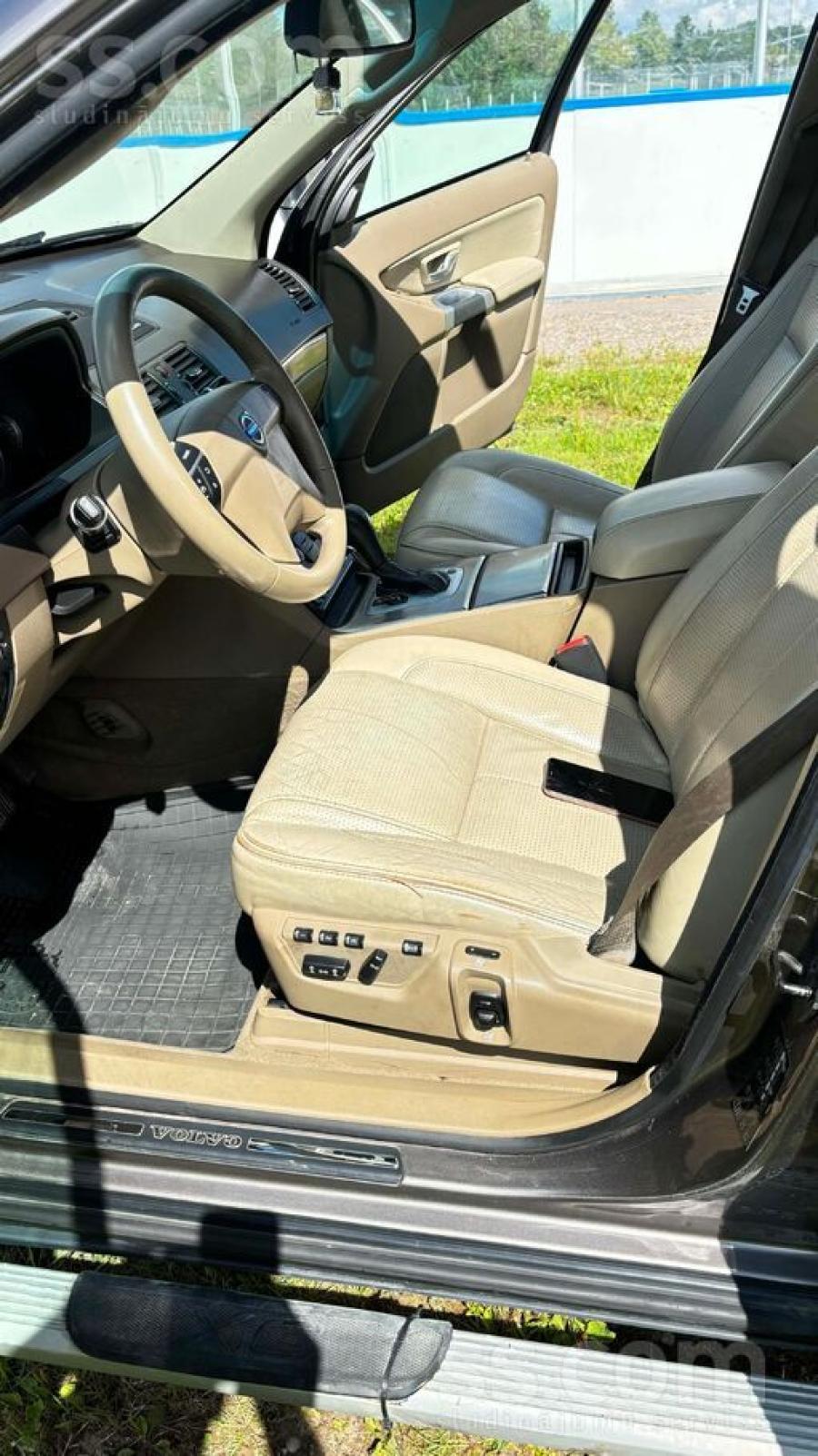 Brūns Volvo XC90 2011 Madona, ar dzinēja tilpumu 2.40 L un nobraukumu 335 tūkst. km par 8300 €, foto 11 vietnē AUTOMOTO.COM.LV