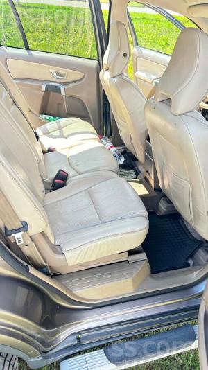 Brūns Volvo XC90 2011 Madona, ar dzinēja tilpumu 2.40 L un nobraukumu 335 tūkst. km par 8300 €, foto 13 vietnē AUTOMOTO.COM.LV