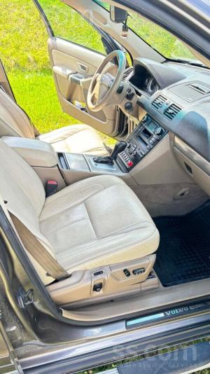 Brūns Volvo XC90 2011 Madona, ar dzinēja tilpumu 2.40 L un nobraukumu 335 tūkst. km par 8300 €, foto 14 vietnē AUTOMOTO.COM.LV