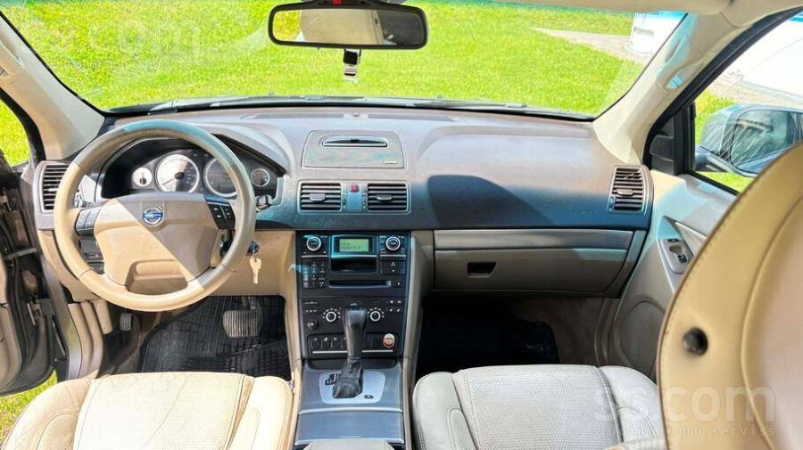 Brūns Volvo XC90 2011 Madona, ar dzinēja tilpumu 2.40 L un nobraukumu 335 tūkst. km par 8300 €, foto 15 vietnē AUTOMOTO.COM.LV