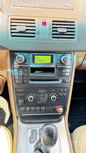 Brūns Volvo XC90 2011 Madona, ar dzinēja tilpumu 2.40 L un nobraukumu 335 tūkst. km par 8300 €, foto 16 vietnē AUTOMOTO.COM.LV