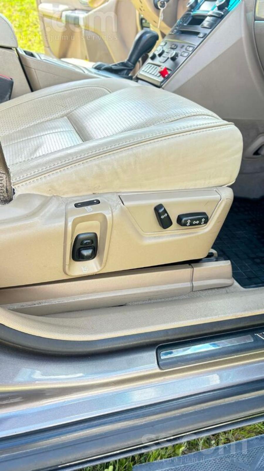Brūns Volvo XC90 2011 Madona, ar dzinēja tilpumu 2.40 L un nobraukumu 335 tūkst. km par 8300 €, foto 17 vietnē AUTOMOTO.COM.LV