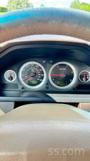 Brūns Volvo XC90 2011 Madona, ar dzinēja tilpumu 2.40 L un nobraukumu 335 tūkst. km par 8300 €, foto 19 vietnē AUTOMOTO.COM.LV