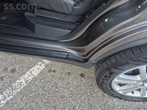 Brown Volvo XC90 2011 in Talsi, with an engine capacity of 2.40 L and mileage of 222 thousand km for 9200 €, photo 8 on AUTOMOTO.COM.LV