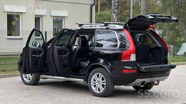 Brown Volvo XC90 2012 in Riga, with an engine capacity of 2.40 L and mileage of 361 thousand km for 11950 €, photo 9 on AUTOMOTO.COM.LV