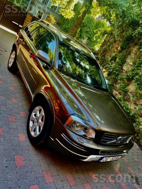 Brūns Volvo XC90 2012 Rīga, ar dzinēja tilpumu 2.40 L un nobraukumu 208 tūkst. km par 13800 €, foto 1 vietnē AUTOMOTO.COM.LV