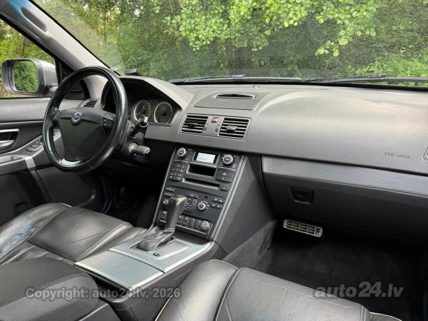 Brown Volvo XC90 2012 in Tallinn, with an engine capacity of 2.40 L and mileage of 192 thousand km for 9500 €, photo 10 on AUTOMOTO.COM.LV