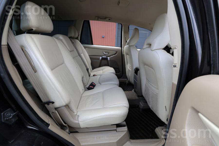 Brown Volvo XC90 2012 in Jelgava, with an engine capacity of 2.40 L and mileage of 0 thousand km for 10850 €, photo 11 on AUTOMOTO.COM.LV