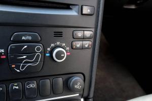 Brūns Volvo XC90 2012 Jelgava, ar dzinēja tilpumu 2.40 L un nobraukumu 367 tūkst. km par 10990 €, foto 21 vietnē AUTOMOTO.COM.LV