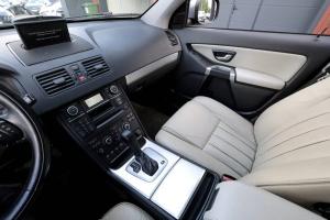 Brūns Volvo XC90 2012 Jelgava, ar dzinēja tilpumu 2.40 L un nobraukumu 367 tūkst. km par 10990 €, foto 23 vietnē AUTOMOTO.COM.LV