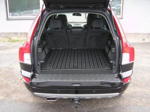 Brown Volvo XC90 2012 in Sigulda, with an engine capacity of 2.40 L and mileage of 361 thousand km for 10850 €, photo 24 on AUTOMOTO.COM.LV