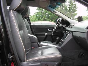Brown Volvo XC90 2012 in Sigulda, with an engine capacity of 2.40 L and mileage of 361 thousand km for 10850 €, photo 29 on AUTOMOTO.COM.LV