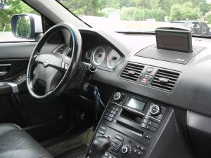 Brown Volvo XC90 2012 in Sigulda, with an engine capacity of 2.40 L and mileage of 361 thousand km for 10850 €, photo 31 on AUTOMOTO.COM.LV