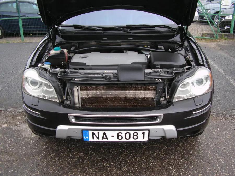 Brown Volvo XC90 2012 in Sigulda, with an engine capacity of 2.40 L and mileage of 361 thousand km for 10850 €, photo 34 on AUTOMOTO.COM.LV