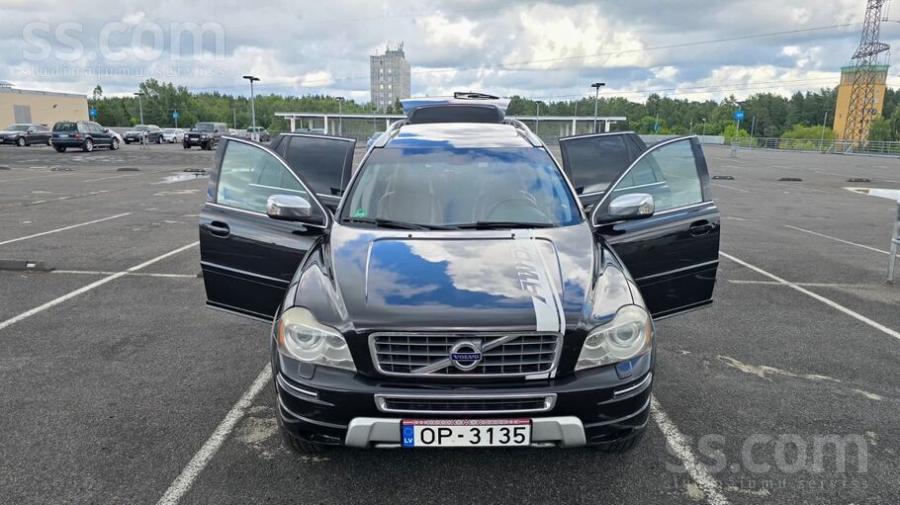 Brown Volvo XC90 2012 in Riga, with an engine capacity of 2.40 L and mileage of 322 thousand km for 12000 €, photo 9 on AUTOMOTO.COM.LV