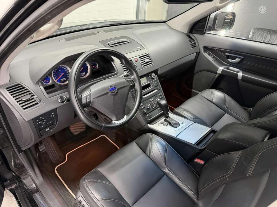 Brūns Volvo XC90 2012 Utena, ar dzinēja tilpumu 2.40 L un nobraukumu 263 tūkst. km par 12950 €, foto 6 vietnē AUTOMOTO.COM.LV