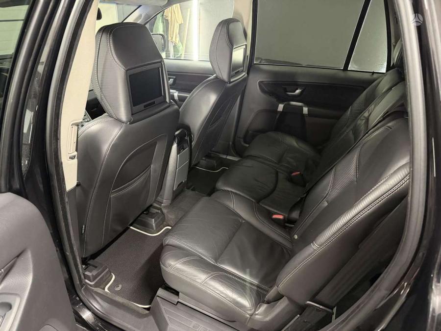 Brūns Volvo XC90 2012 Utena, ar dzinēja tilpumu 2.40 L un nobraukumu 263 tūkst. km par 12950 €, foto 26 vietnē AUTOMOTO.COM.LV
