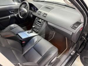 Brūns Volvo XC90 2012 Utena, ar dzinēja tilpumu 2.40 L un nobraukumu 263 tūkst. km par 12950 €, foto 38 vietnē AUTOMOTO.COM.LV