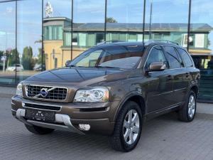 Brown Volvo XC90 2012 in Utena, with an engine capacity of 2.40 L and mileage of 238 thousand km for 12950 €, photo 4 on AUTOMOTO.COM.LV