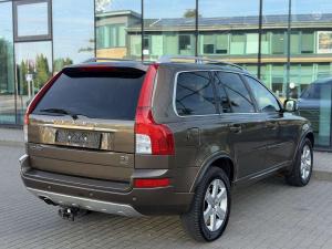 Brown Volvo XC90 2012 in Utena, with an engine capacity of 2.40 L and mileage of 238 thousand km for 12950 €, photo 12 on AUTOMOTO.COM.LV