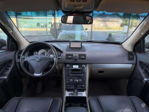 Brown Volvo XC90 2012 in Utena, with an engine capacity of 2.40 L and mileage of 238 thousand km for 12950 €, photo 18 on AUTOMOTO.COM.LV
