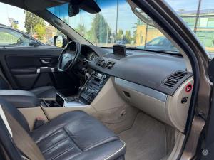 Brown Volvo XC90 2012 in Utena, with an engine capacity of 2.40 L and mileage of 238 thousand km for 12950 €, photo 23 on AUTOMOTO.COM.LV