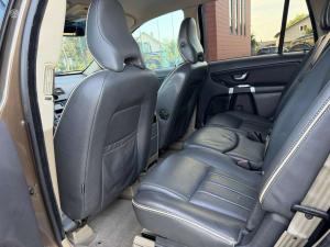 Brown Volvo XC90 2012 in Utena, with an engine capacity of 2.40 L and mileage of 238 thousand km for 12950 €, photo 25 on AUTOMOTO.COM.LV