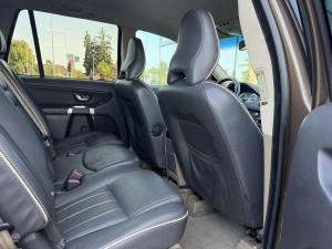 Brown Volvo XC90 2012 in Utena, with an engine capacity of 2.40 L and mileage of 238 thousand km for 12950 €, photo 27 on AUTOMOTO.COM.LV