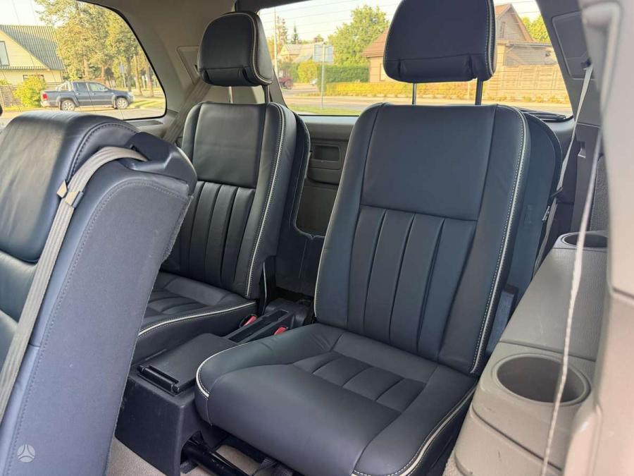 Brown Volvo XC90 2012 in Utena, with an engine capacity of 2.40 L and mileage of 238 thousand km for 12950 €, photo 31 on AUTOMOTO.COM.LV