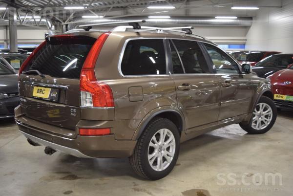 Brown Volvo XC90 2013 in Riga, with an engine capacity of 2.40 L and mileage of 204 thousand km for 12900 €, photo 2 on AUTOMOTO.COM.LV