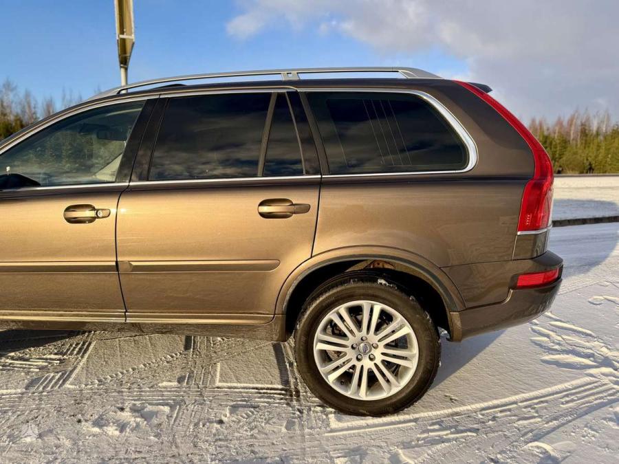 Brūns Volvo XC90 2013 Viļņa, ar dzinēja tilpumu 2.40 L un nobraukumu 298 tūkst. km par 11150 €, foto 6 vietnē AUTOMOTO.COM.LV