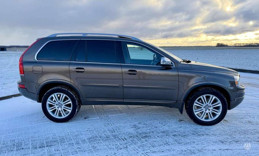 Brūns Volvo XC90 2013 Viļņa, ar dzinēja tilpumu 2.40 L un nobraukumu 298 tūkst. km par 11150 €, foto 17 vietnē AUTOMOTO.COM.LV